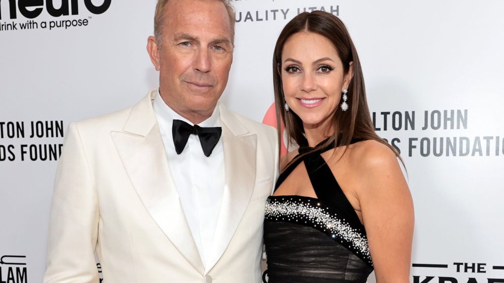 When Did Kanye West and Kim Kardashian Divorce? Breakup Timeline ...